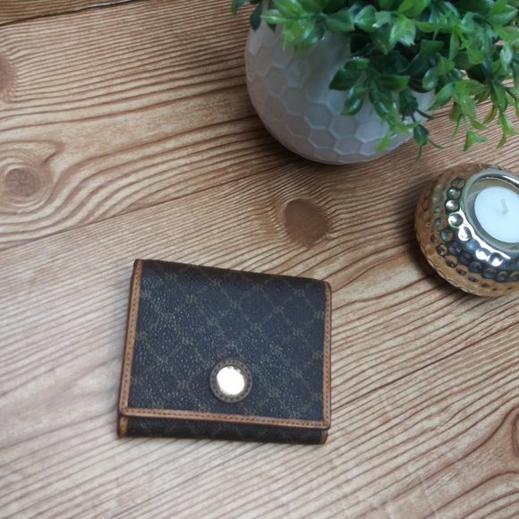 Rioni | Bags | Rioni Moda Italia Monogram Vachetta Wallet Brown Tan ...